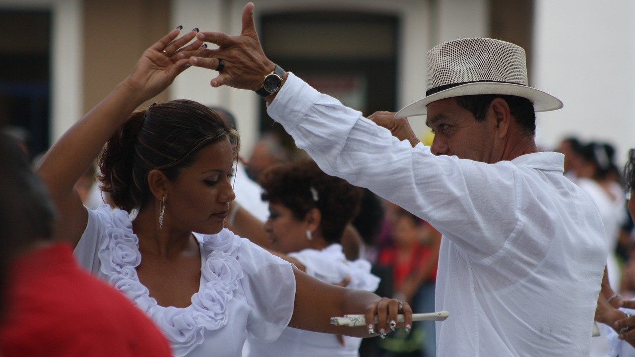 26 Spanish Terms Of Endearment For Family And Friends